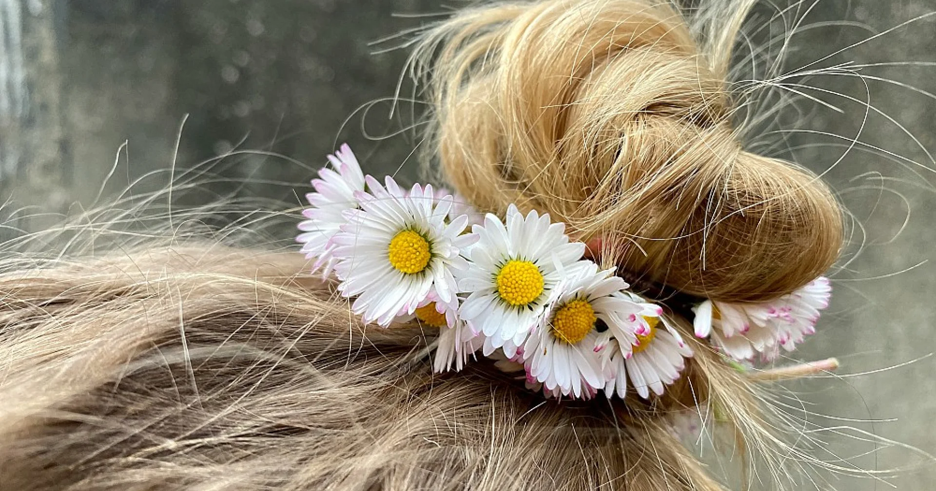 Comment obtenir et entretenir des cheveux crépus lisses sans les abîmer